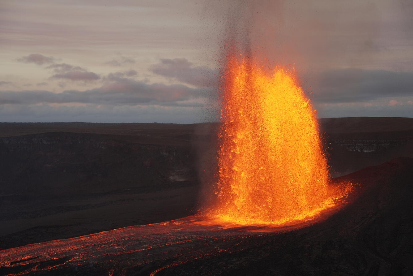 USGS Expects Volcano to Erupt Any Moment; Volcano Watch in Effect